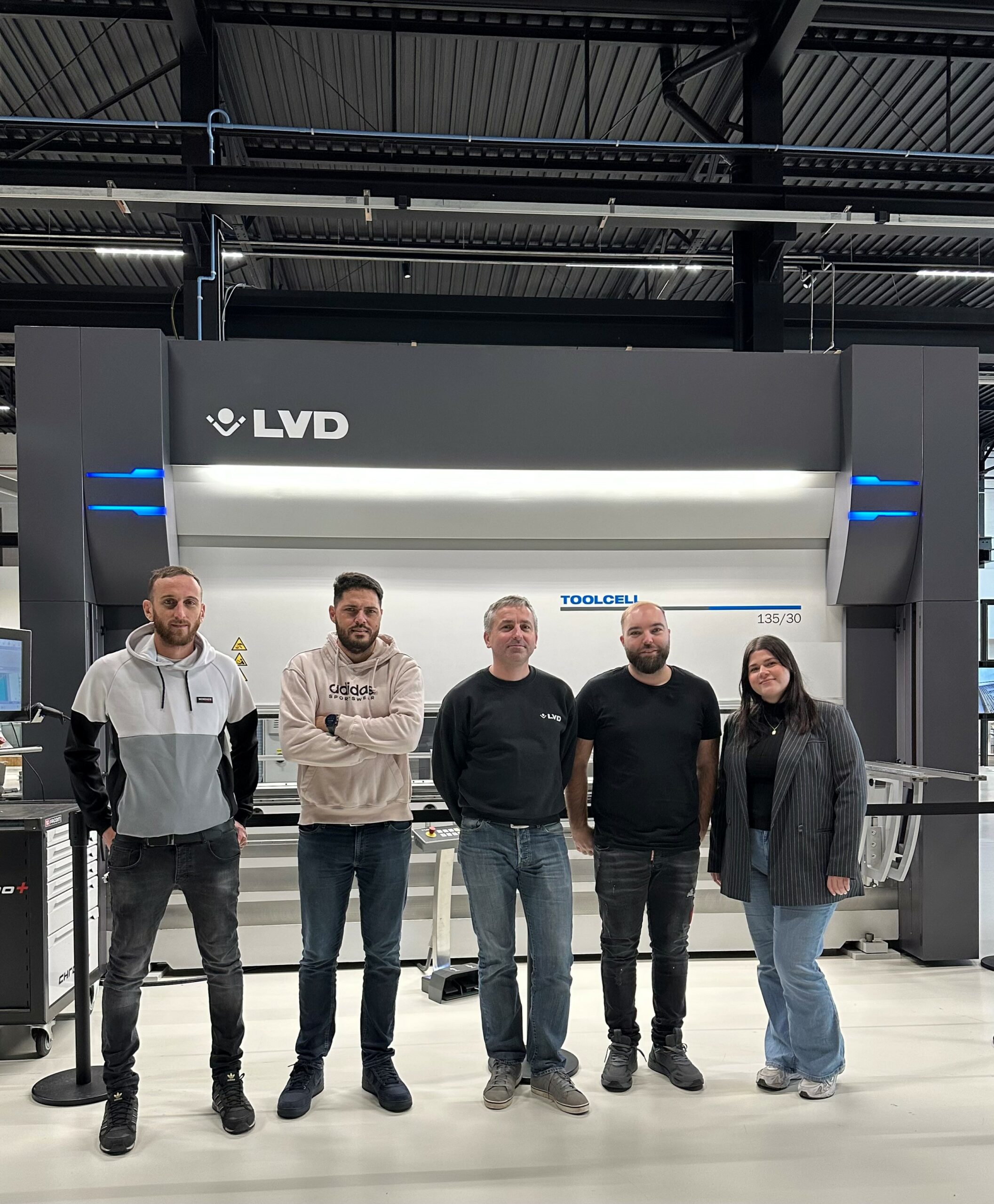 🔸 𝐍𝐎𝐒 É𝐐𝐔𝐈𝐏𝐄𝐒 𝐏𝐑𝐄𝐍𝐍𝐄𝐍𝐓 𝐋𝐄 𝐏𝐋𝐈 𝐂𝐇𝐄𝐙 𝐋𝐕𝐃 🔸 - GL Groupe, Découpe Laser